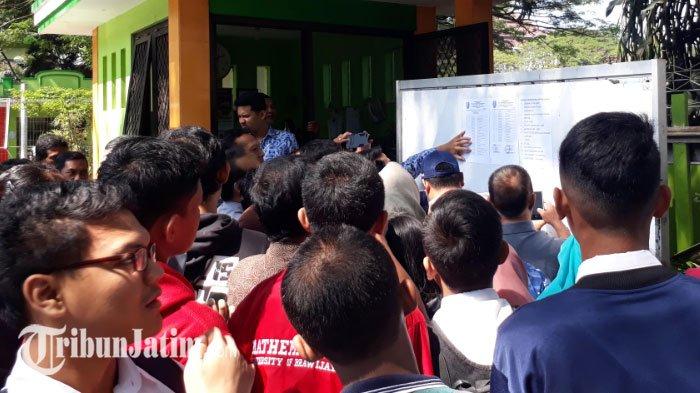 Hari Pertama PPDB SMA se Jatim, Banyak Pendaftar Rontok Akibat Persaingan Zonasi Jarak Sekolah ...