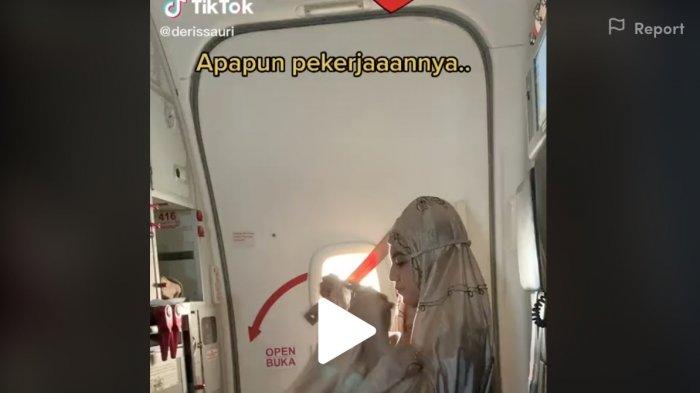 VIRAL Pramugari Cantik Salat di Pesawat, Video Tak Sengaja Merekam, Wajahnya Buat Heboh: Best ...