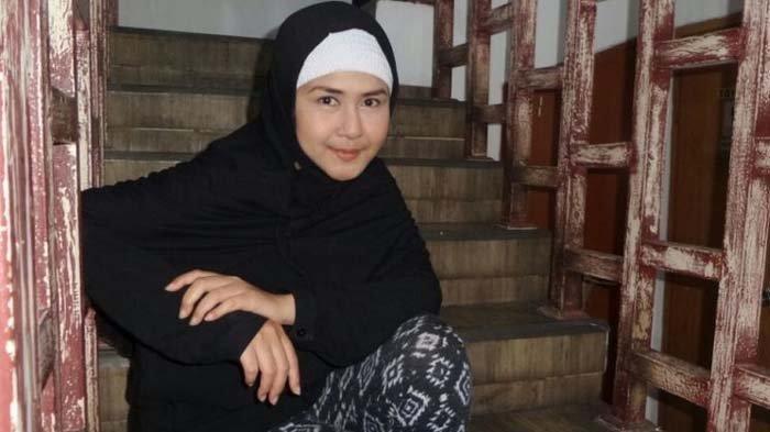 Profil Singkat Ria Irawan Semasa Hidup, dari Kisah Cinta hingga Jejak ...