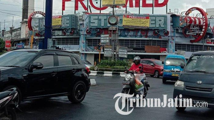 Tim Ahli Cagar Budaya Kota Malang Menyayangkan Pendirian Reklame di Toko Avia yang Penuh Sejarah ...
