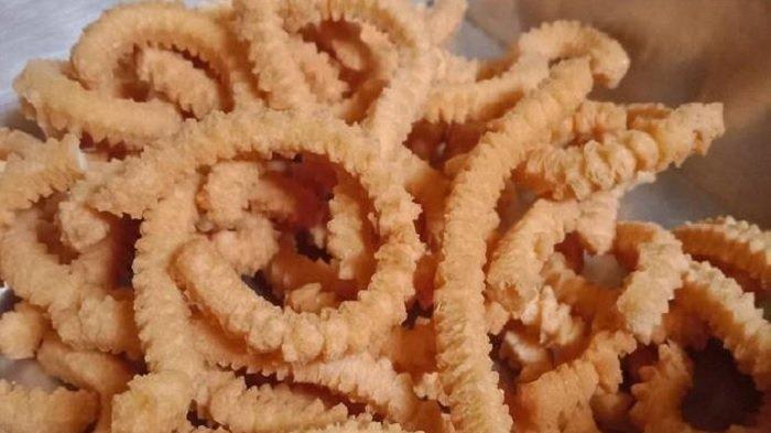 Cara Membuat Kue Akar Kelapa atau Unthuk Yuyu Tanpa Oven, Gurih Manis ...