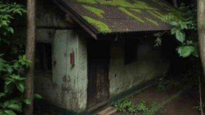 Tembok dan Genteng Penuh Lumut, Rumah Jadul ini Dijual Rp25 Juta ...