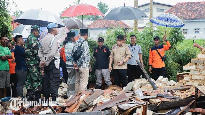 Warga Pamekasan Diminta Waspada Bencana, Angin Kencang dan Tanah Longsor Paling Mendominasi ...