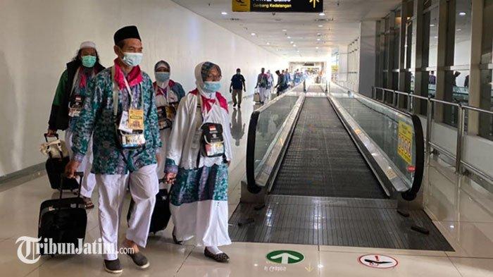 Kisah Calon Haji di Kediri Kebingungan Nyari Bus Rombongan usai Keluar ...