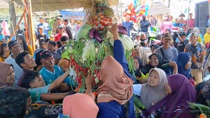 Warga Desa Sembung Lamongan Wujudkan Rasa Syukur Hasil Pertanian dengan ...