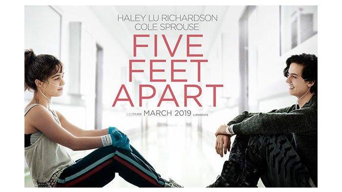 Sinopsis 'Five Feet Apart', Kisah Cinta 2 Remaja Penderita Cystic ...