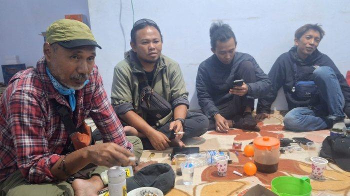 Kisah Penemu Jenazah Pendaki yang Jatuh di Gunung Saeng : Lantunkan ...