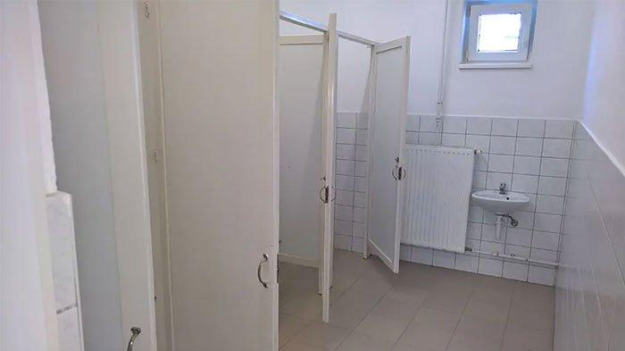 Cara Mengatasi Masalah WC atau Kloset Tersumbat dengan Garam Batu ...