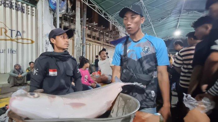 Kontes Bandeng Kawak Buka Pasar Gresik 2025, Jadi Tradisi Sejak Masa ...