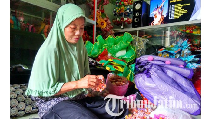 Mencari Pakaian Dari Bahan Daur Ulang Untuk Karnaval dan Event Sekolah ...