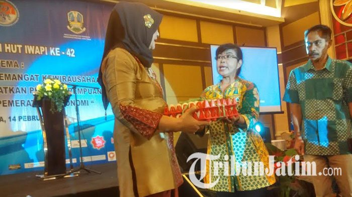 Begini Fokus IWAPI Setelah 42 Tahun Didirikan - Tribunjatim.com