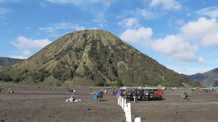 Libur Panjang Kawasan Wisata Gunung Bromo Diserbu Pengunjung, 1.583 Tiket Terjual - Tribunjatim.com