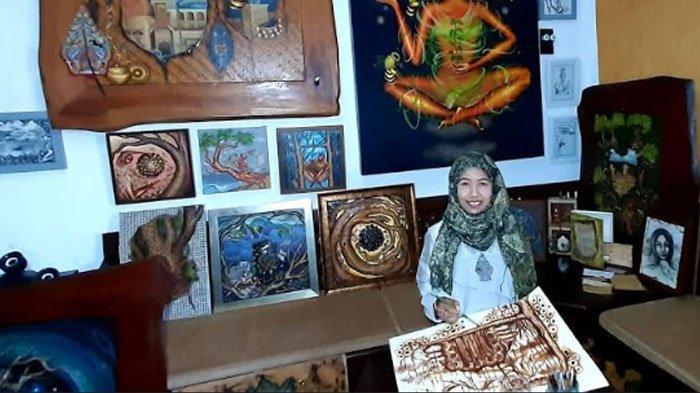 Cerita Woro Indah Lestari dan Lukisan Surealis Khasnya, 'Bawa Misteri ...