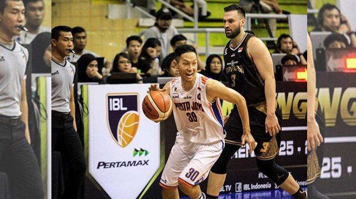 Pukul Pemain Asing Prawira Bandung, Xaverius Prawiro Dilarang Main 5 ...