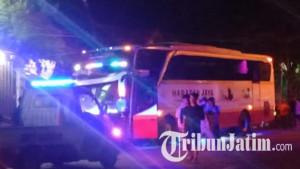 Kecelakaan Maut di Tuban, Truk Tronton Terjun Bebas ke Sungai Usai Hindari Pemotor, Satu Tewas ...