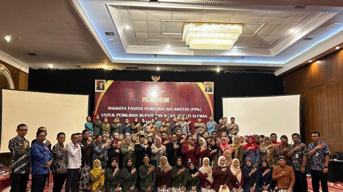 85 Anggota PPK Sleman untuk Pilkada 2024 Resmi Dilantik - Tribunjogja.com