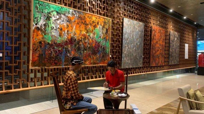 ARTOTEL Artspace Pamerkan 7 Lukisan 'Energi' Karya Pelukis Fatkur ...