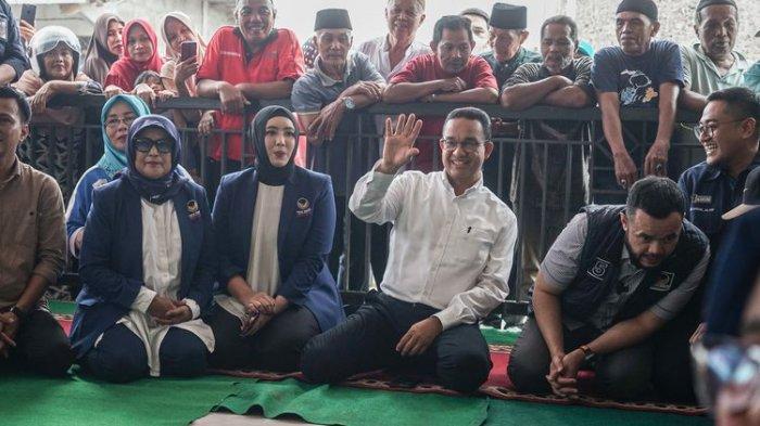 Anies Kunjungi Korban Banjir di Sumbar, Serahkan Bantuan 200 Paket Sembako - Tribunjogja.com