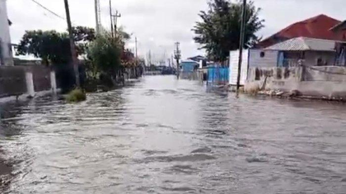 BPBD Kota Semarang Benarkan Tanggul di Pelabuhan Tanjung Emas Semarang Jebol - Tribunjogja.com