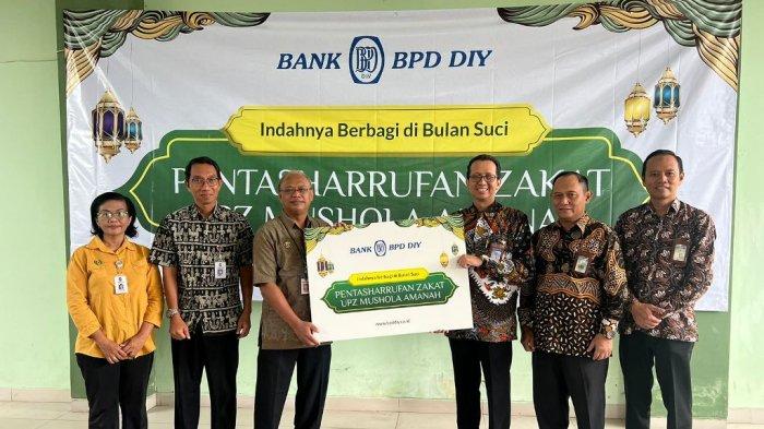 BPD DIY Bagikan 7.725 Paket Sembako - Tribunjogja.com