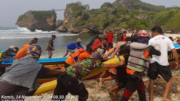 BREAKING NEWS: Pemancing yang Hilang di Pantai Jogan Gunungkidul Ditemukan Meninggal Dunia ...