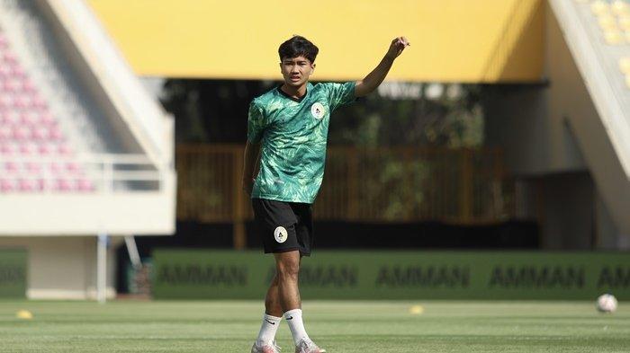 Jelang PSS Sleman vs Arema FC, Bek Super Elja Dominikus Dion Pelajari Lini Depan Singo Edan ...
