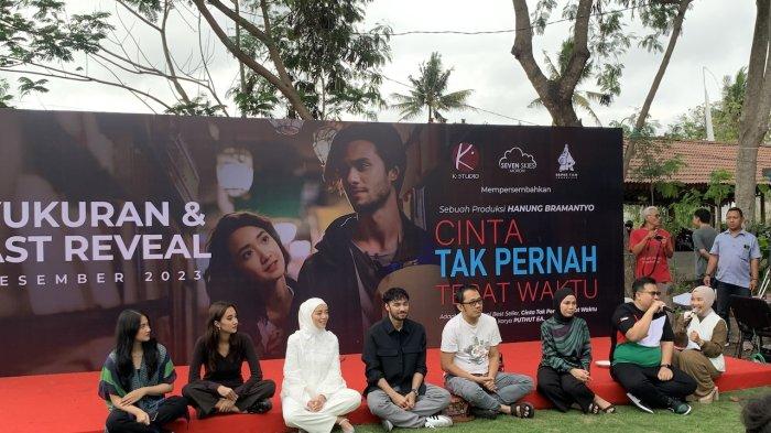 Bintangi Film Cinta Tak Pernah Tepat Waktu, Refal Hady Pelajari Dialek Bahasa Jawa - Tribunjogja.com
