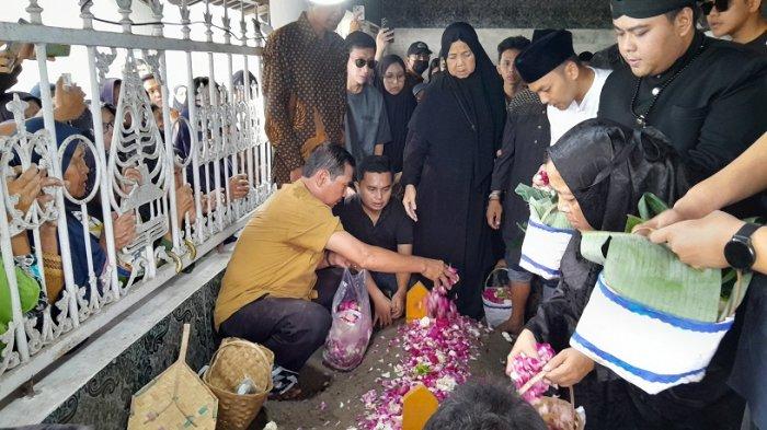 Kisah Wayang Semar yang Iringi Pemakaman Ki Warseno Slenk di Klaten, Pernah Tertinggal di Papua ...