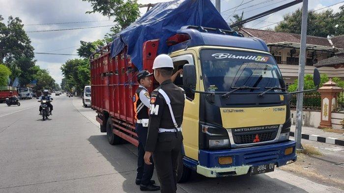 Tak Patuh Uji KIR, 41 Kendaraan Angkutan Barang dan Umum Kena Tilang ...