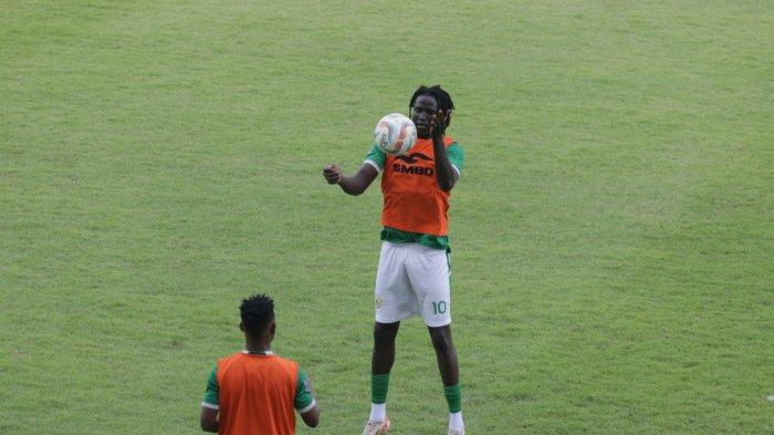 Ajak Riak dan Elvis Kamsoba Jalani Debut Bersama PSS Sleman, Risto ...