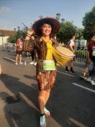 Gaya Unik Pelari The International Yogyakarta 42K Asal Jakarta, Kenakan ...
