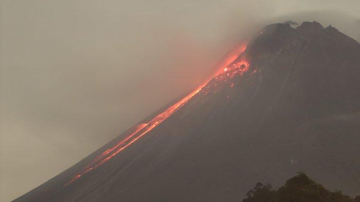 Lava Pijar Gunung Merapi, Penampakan Terbaru Setelah Luncuran Awan ...