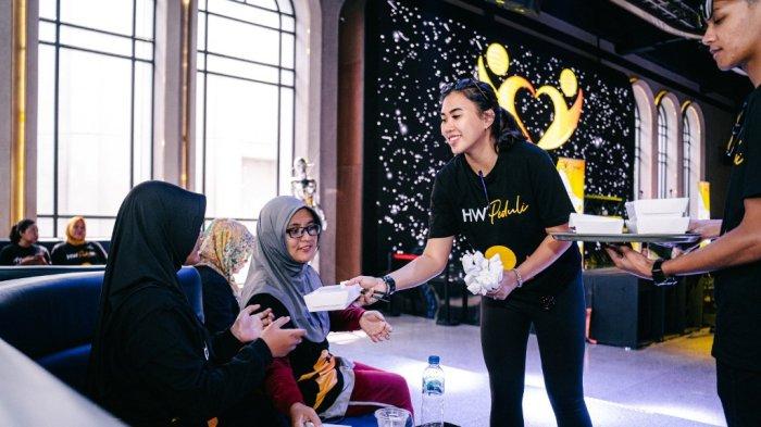 HW Group Sebarkan Kebaikan Lewat HW Peduli di Yogya, Gelar Senam Sehat hingga Berbagi Bantuan ...