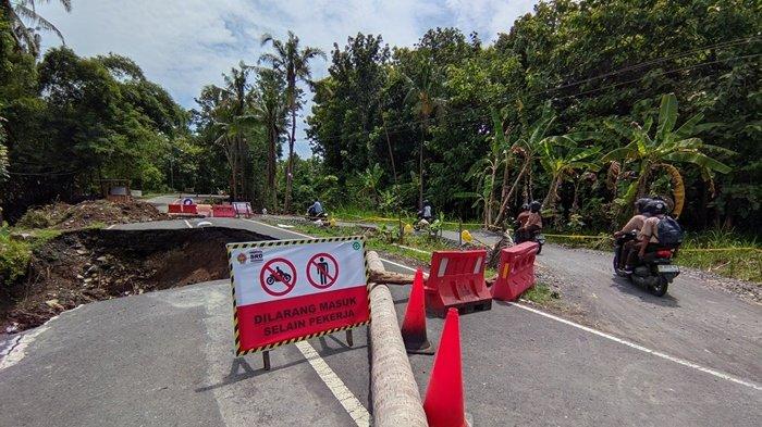 Jalan Provinsi di Nanggulan-Sentolo Kulon Progo yang Longsor Mulai ...