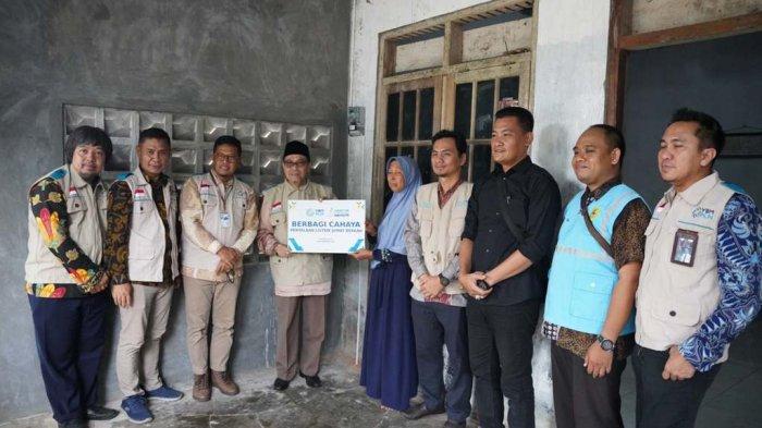 Jelang Akhir Tahun, PLN UID Jateng DIY bersama YBM Berikan Bantuan Penyambungan Listrik Gratis ...