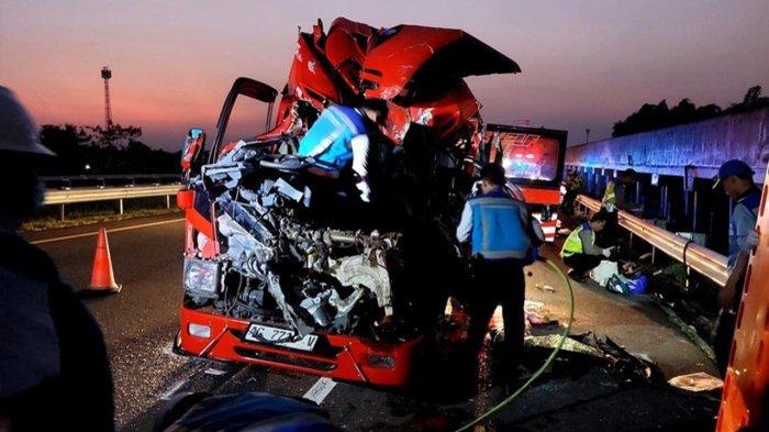 KRONOLOGI Kecelakaan Maut di Tol Boyolali Arah Jogja Tewaskan 6 Orang, Warga Surabaya Mau ...