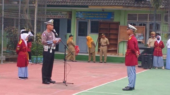 Kasatlantas Polres KulonProgo Ajak Pelajar Peduli Keselamatan Berkendara Lewat Police Goes to ...