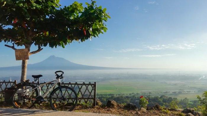 Spot Riyadi, Menikmati Kemegahan Candi Prambanan dan Gunung Merapi dari ...