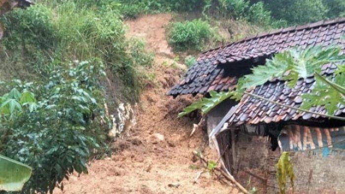 Tanah Longsor Gunungkidul: Satu Unit Rumah Warga Rusak Tertimpa Material - Tribunjogja.com