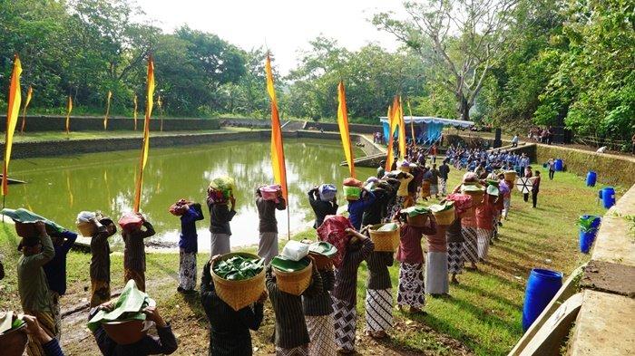 Menjaga Sumber Kemakmuran Melalui Tradisi Bersih Telaga di Paliyan ...