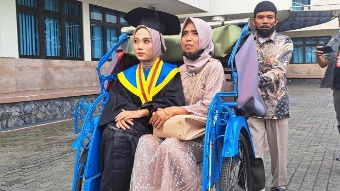 Kisah Abang Tukang Becak di Banyumas Sukses Antarkan Anaknya Raih Gelar Sarjana - Tribunjogja.com