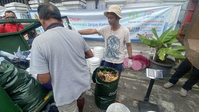 Warga Kota Yogya Tidak Boleh Buang ke Depo, Sampah Diambil Penggerobak 4 Kali Sepekan ...