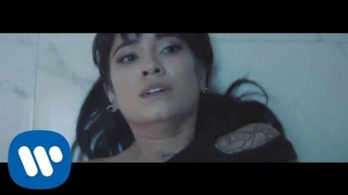 Lirik Lagu dan Terjemahan Heaven and Back - Chase Atlantic Viral TikTok ...