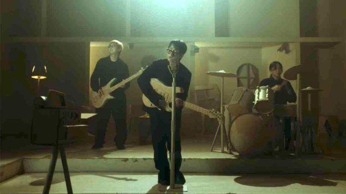 Lirik Lagu dan Terjemahaan annie. - Wave to Earth Lagi Viral TikTok dan ...