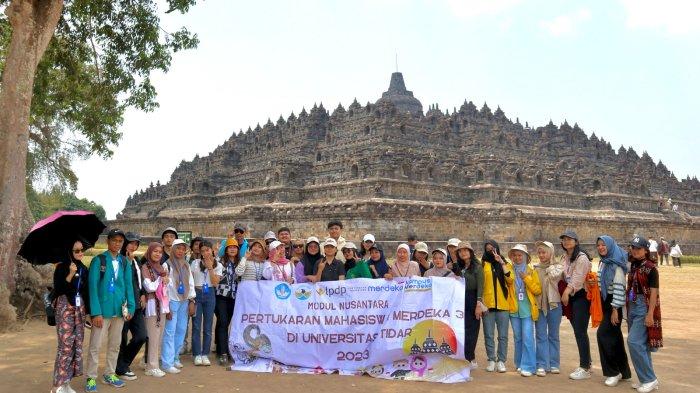 Untidar Beri Kesempatan Mahasiswa PMM3 Perluas Wawasan Budaya di Candi ...