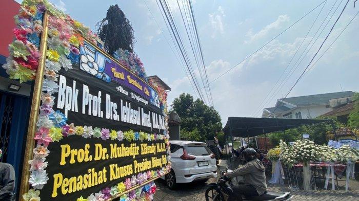 Mahfud MD, Muhadjir Efendy hingga MenDikti Saintek Kirim Karangan Bunga untuk Prof Ichlasul Amal ...