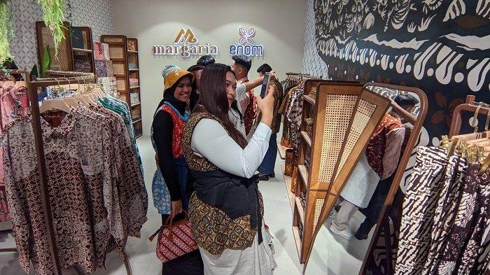 Margaria Batik X Enom Ramaikan YIA Kulon Progo Lewat Produk Batik ...