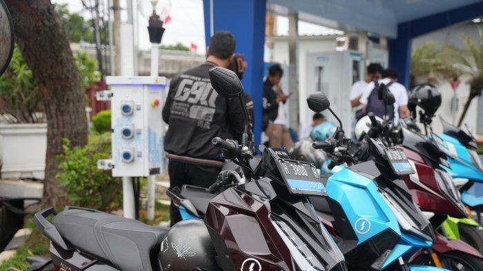 Momentum Pergantian Tahun, PLN Jateng DIY Implementasikan Charging Station Khusus EV Roda Dua ...