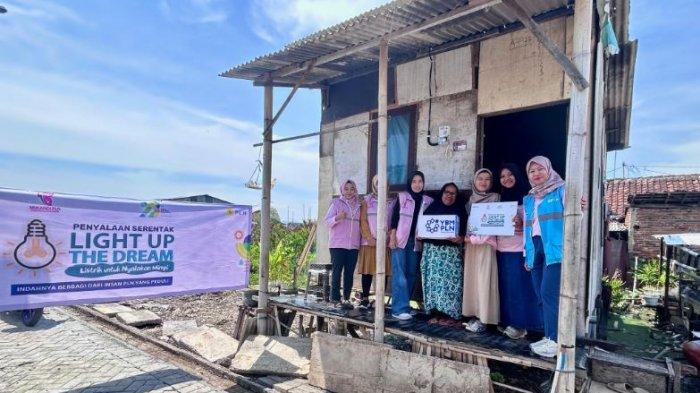 PLN UID PLN UID Jawa Tengah dan DIY Sambung Listrik Gratis ke 261 KK ...