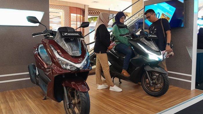 PT AHM Perkenalkan Skuter Matic Bergaya Mewah Super Canggih Honda PCX ...